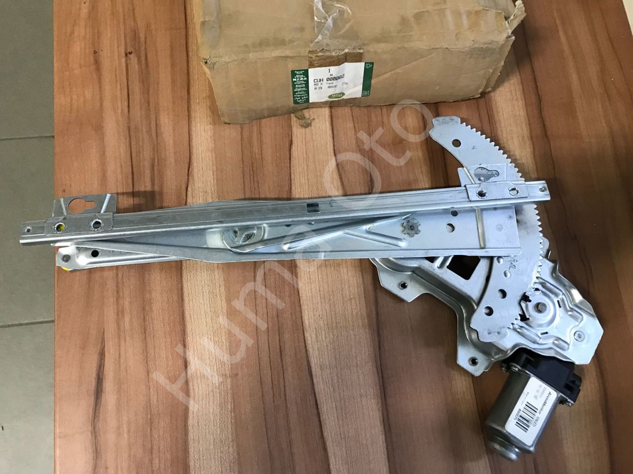 Defender sağ cam krikosu cuh000082