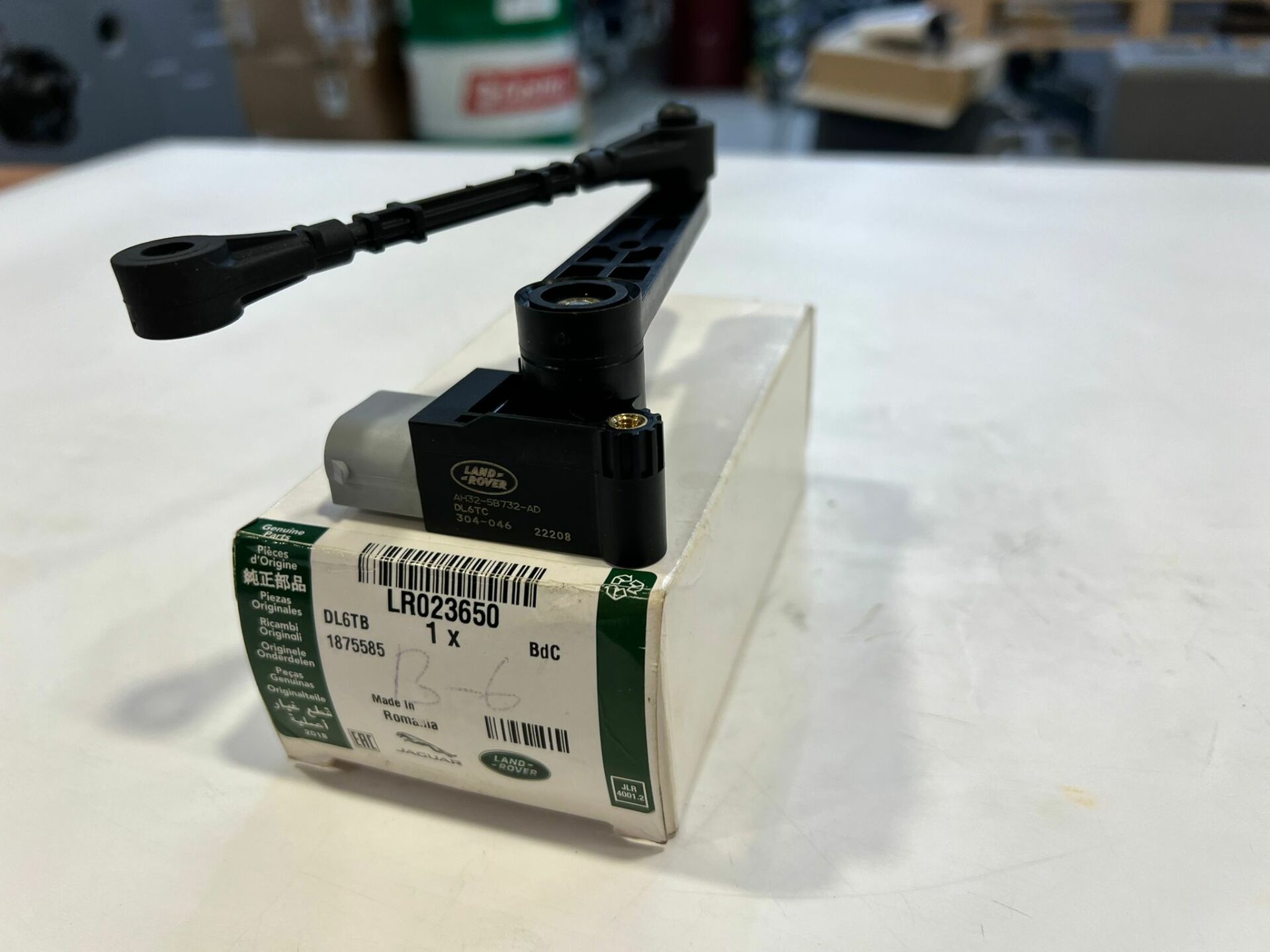 Lr023650 lr014587 seviye sensörü arka range rover sport