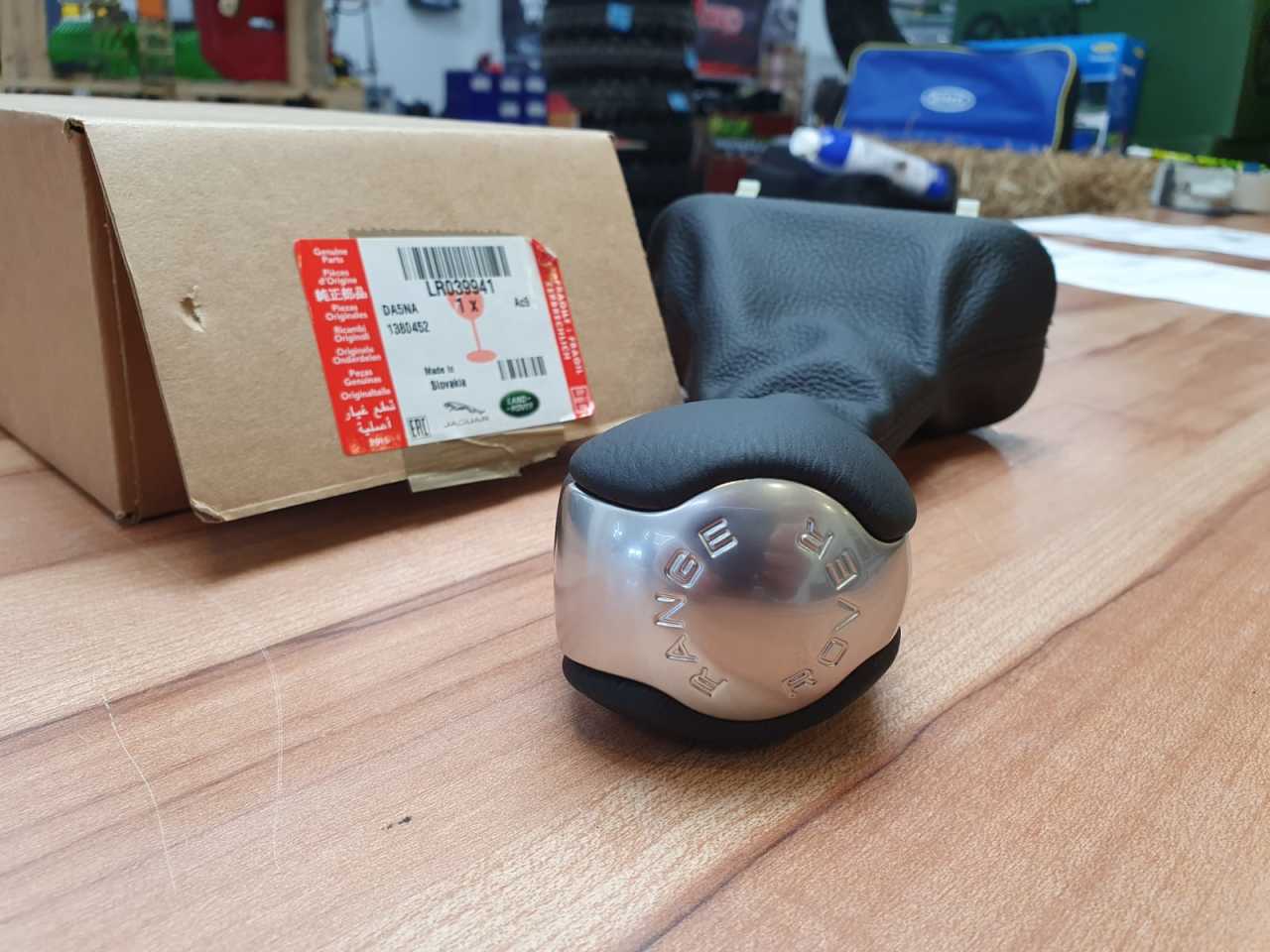 Range rover sport 2010-2013 vites topuzu lr039941