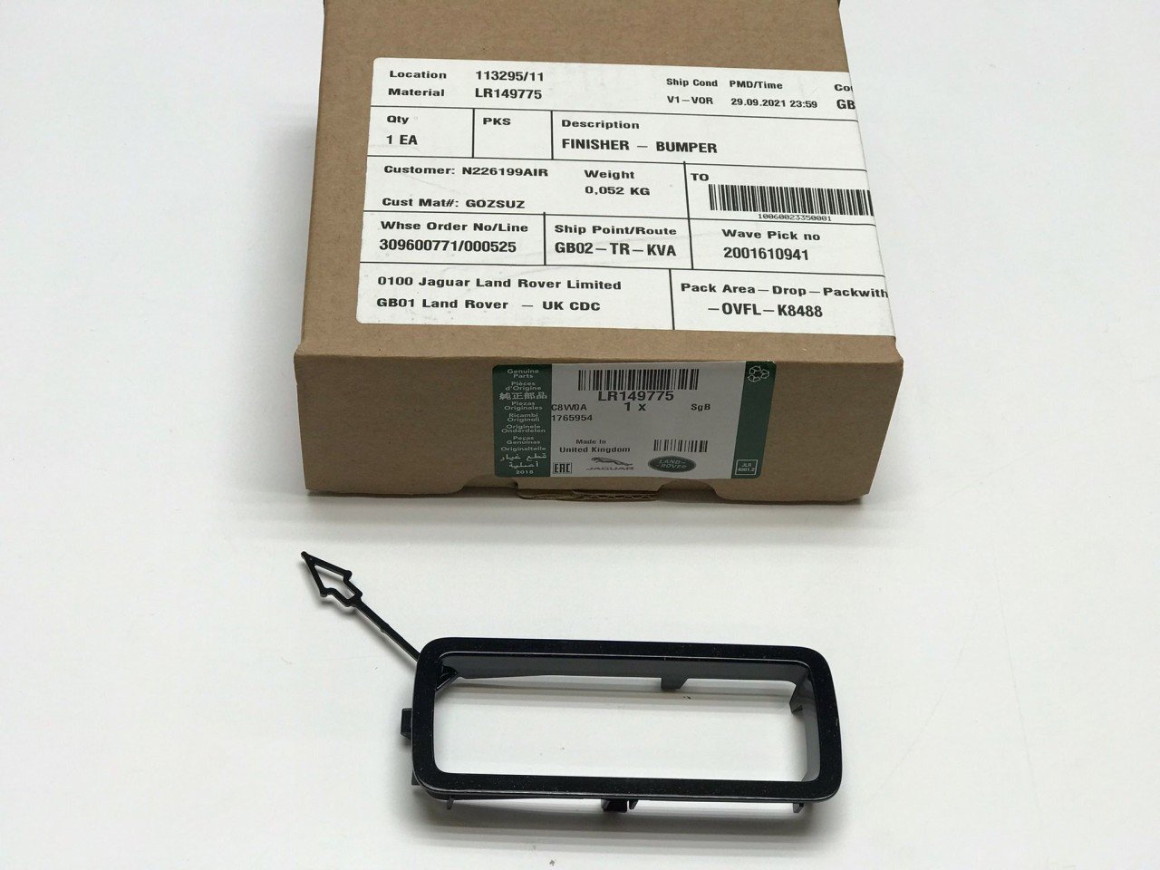 Defender arka tampon çeki demir kapağı sağ lr149775