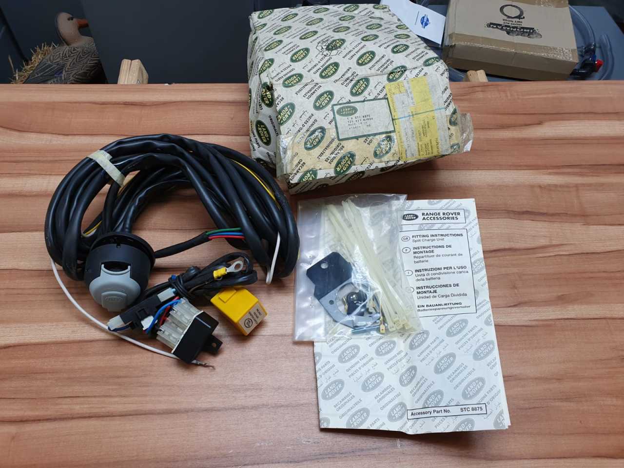 P38 socket-accessory power stc8875